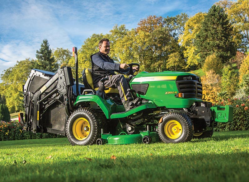 John Deere X950R with 48” cut Low dump collector - Powercut