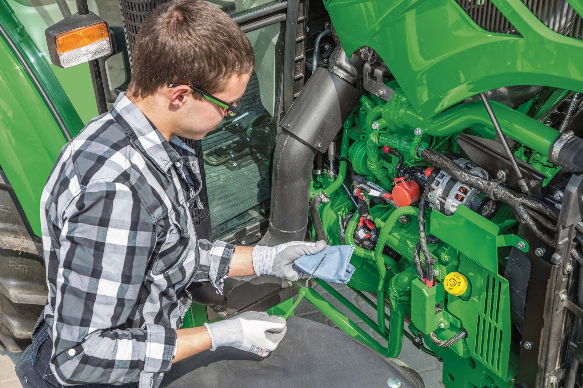 John Deere 5058E - Powercut