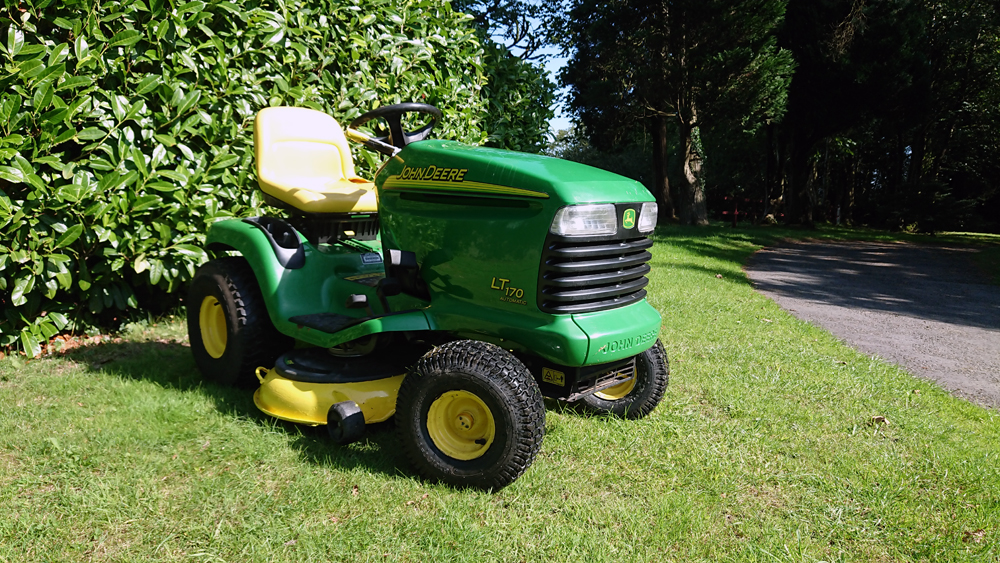 John Deere LT170 - Powercut