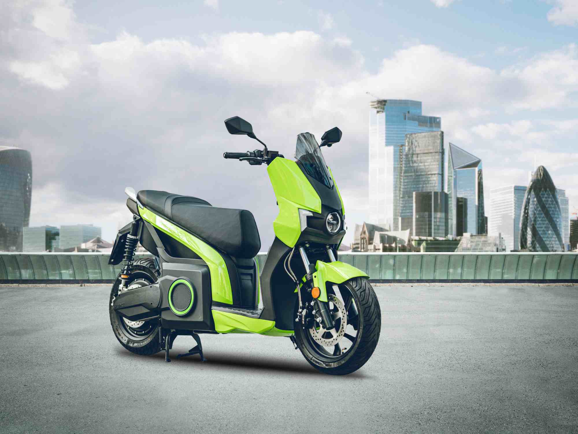silence-electric-bikes-walesS01_green_Day_London Skyline Backdrop ...